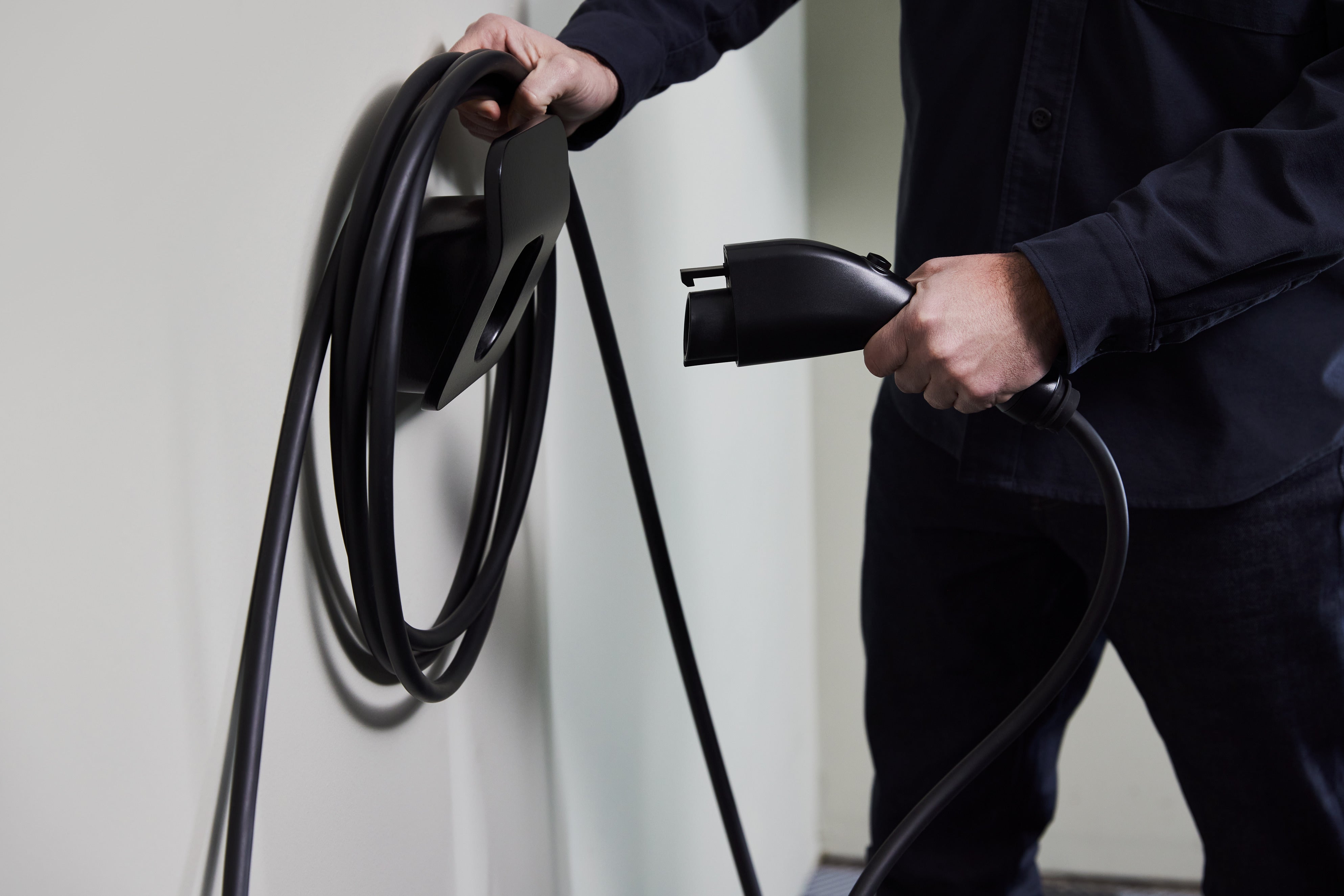 Charging connector & cable holder – FLO Store